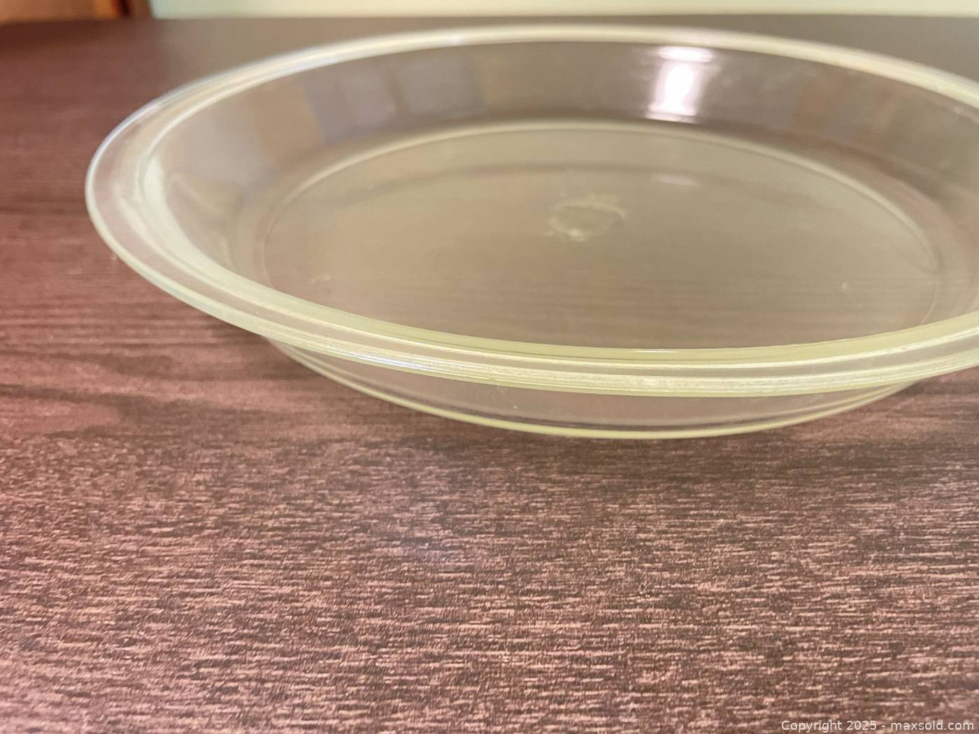 Pyrex clear glass pie dishes pair 210 & 229 | Maxsold