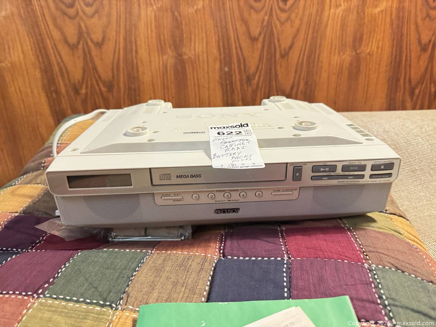 Sony ICF-CD523 clock radio, sealed Duracell 2200 mAh 3-pack | Maxsold