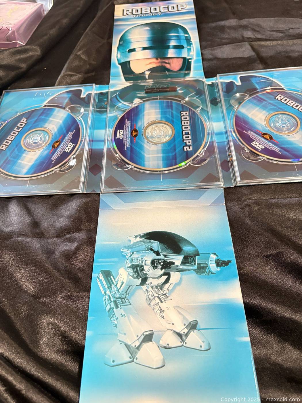 RoboCop Trilogy 3-Disc DVD Box Set | Maxsold