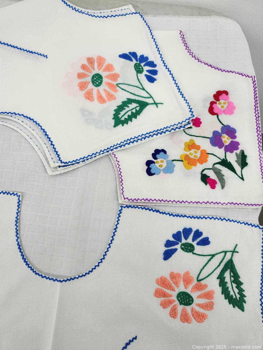 Vintage hand-embroidered floral linens lot | Maxsold