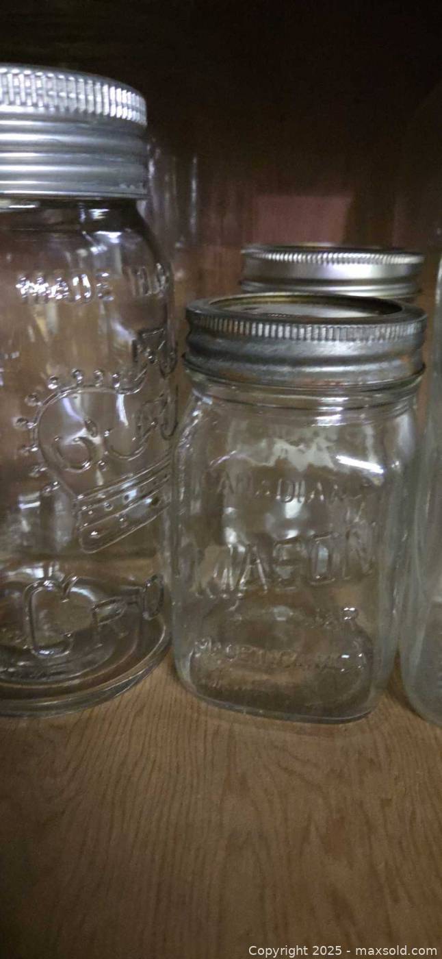 Vintage Canadian Crown mason jars w/ metal lids 8-12 | Maxsold