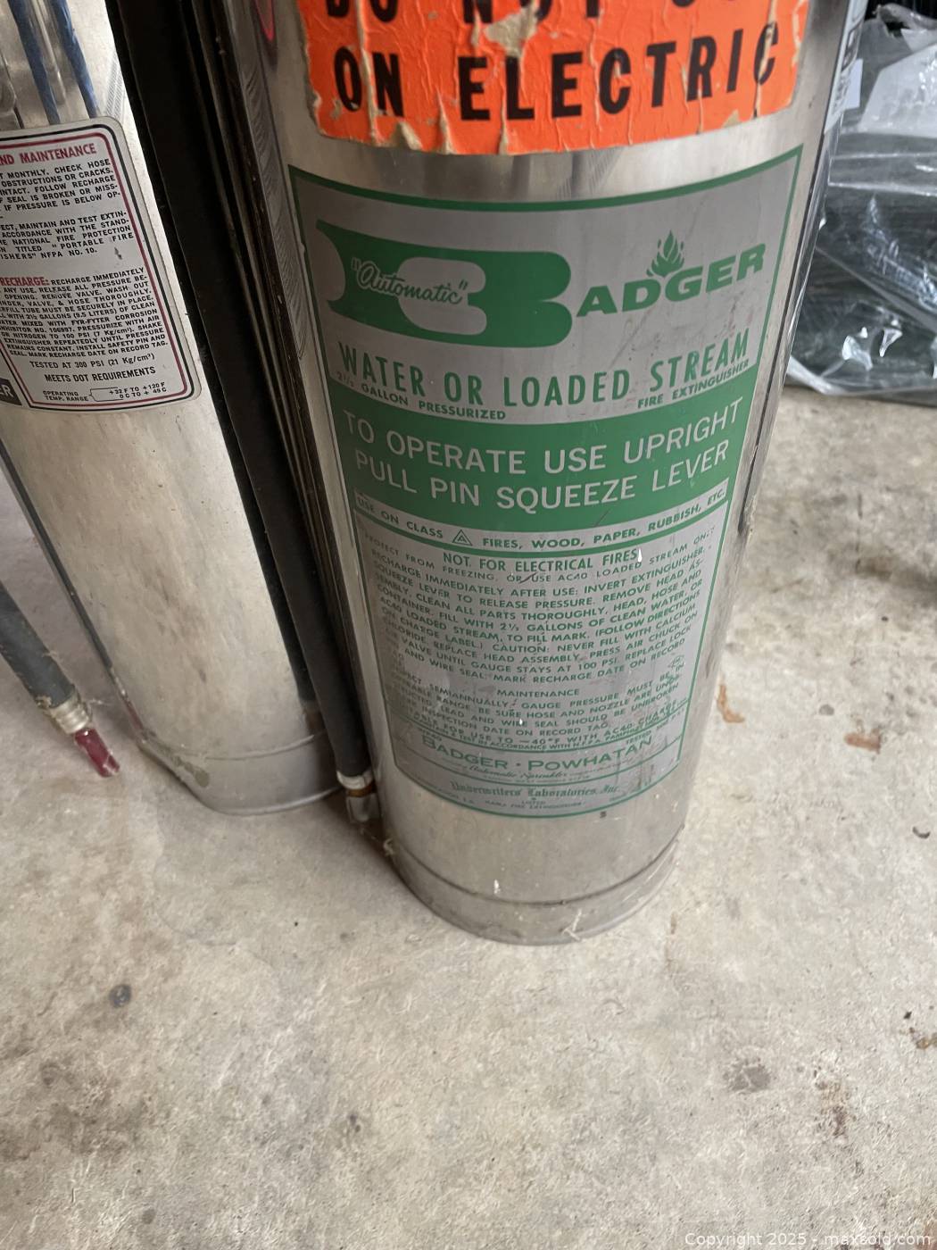 5 stainless steel pressurized water fire extinguishers | Maxsold