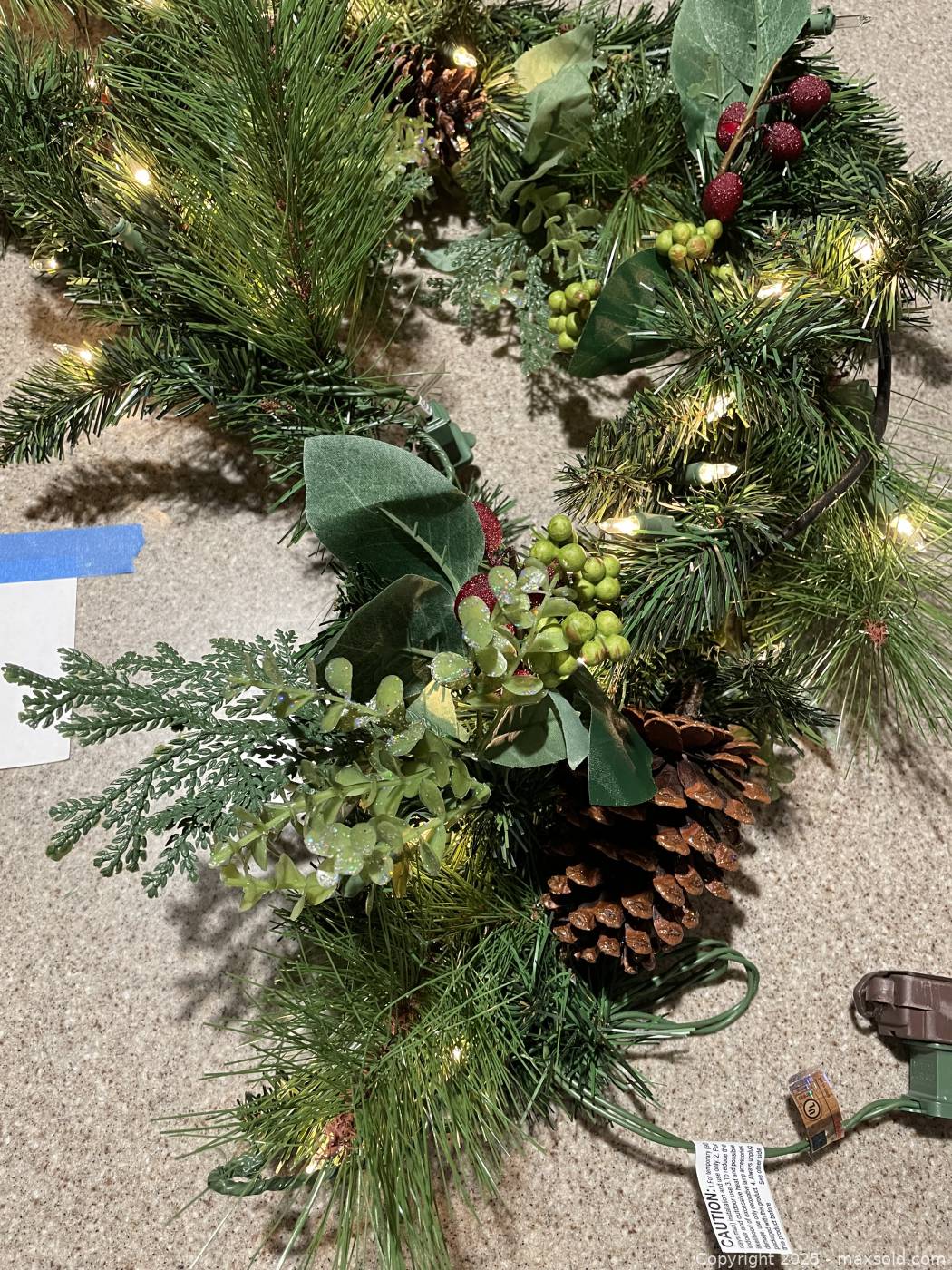 New with tags lighted 9 ft holiday garland | Maxsold