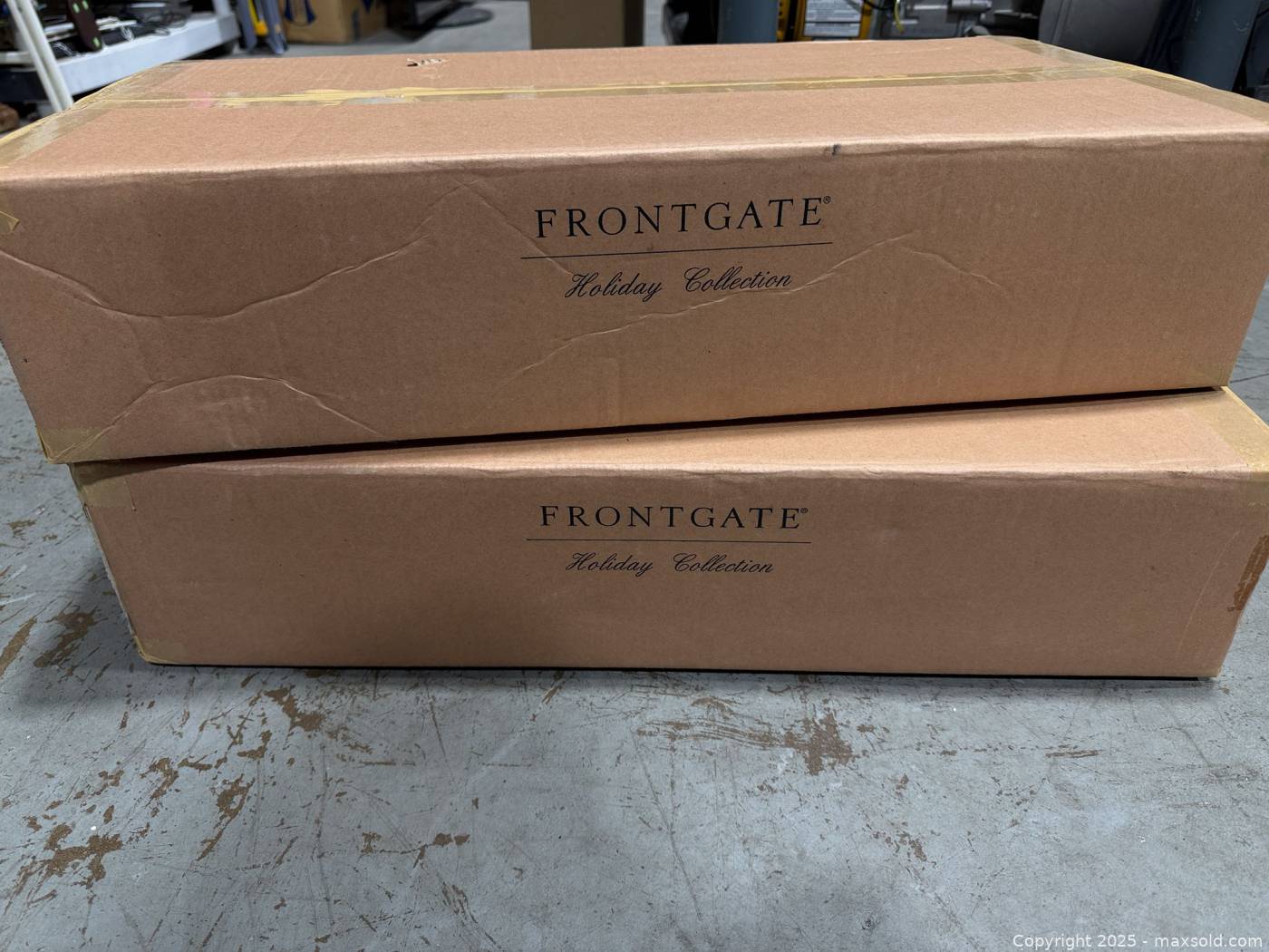 4 Frontgate Deluxe 24 in Red Stripe Bows NIB | Maxsold