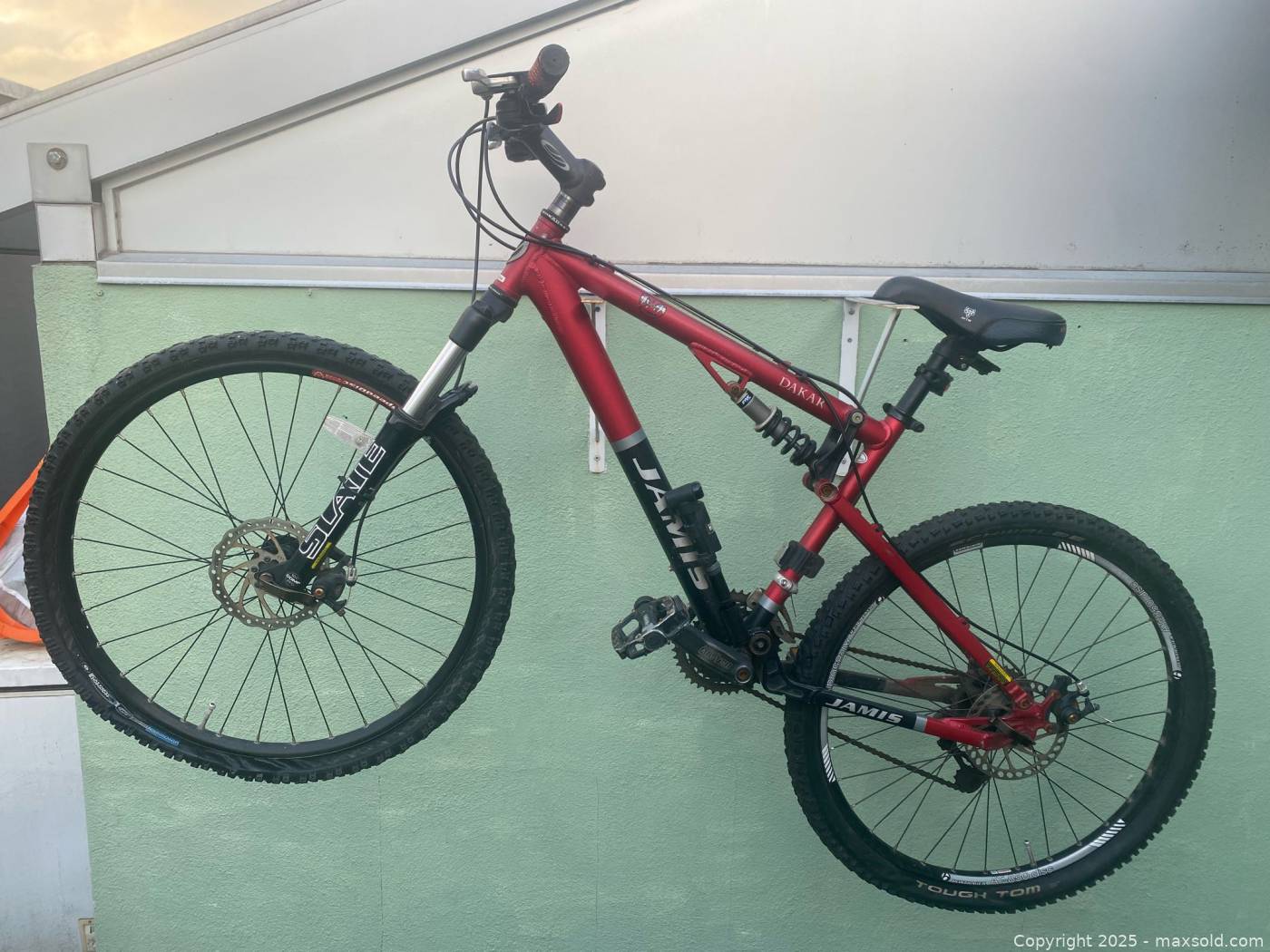 Jamis Dakar full-suspension mountain bike | Maxsold