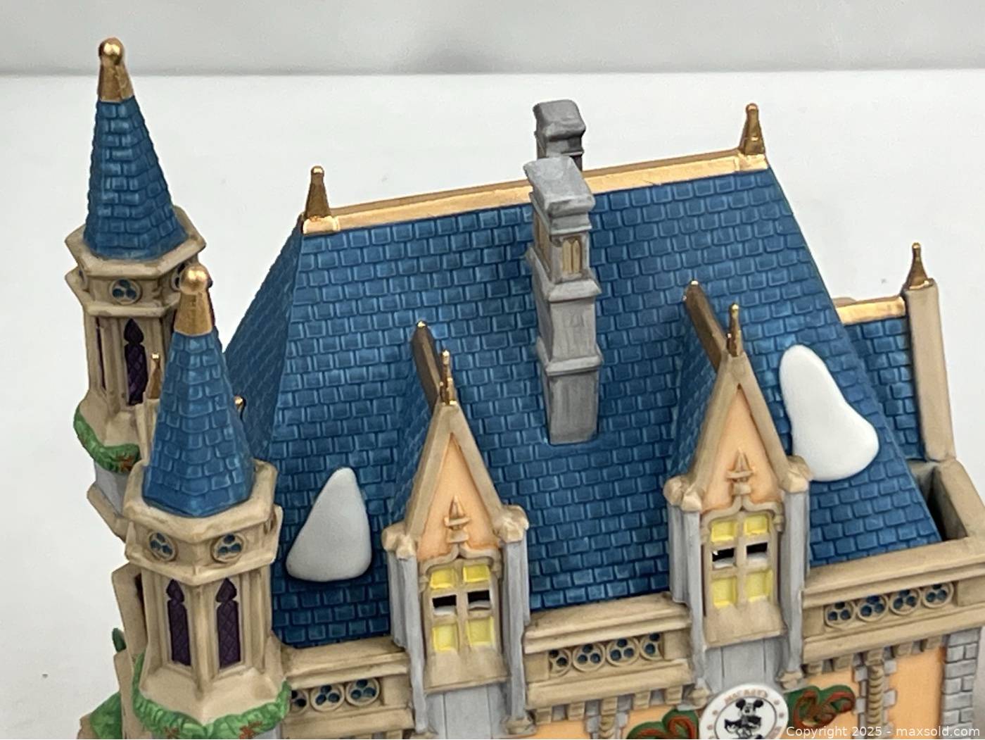Department 56 Disney Parks Fantasyland Buildings | Maxsold