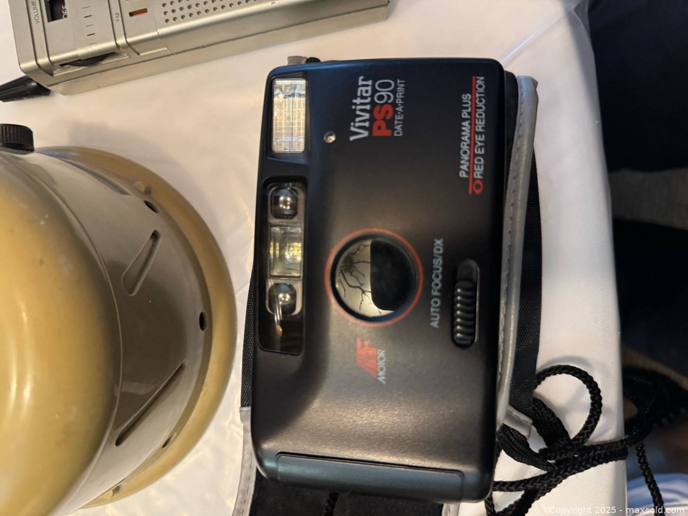 Sleep Sound Machine, Vivitar Camera, Radio, Roc Nation Headphones | Maxsold