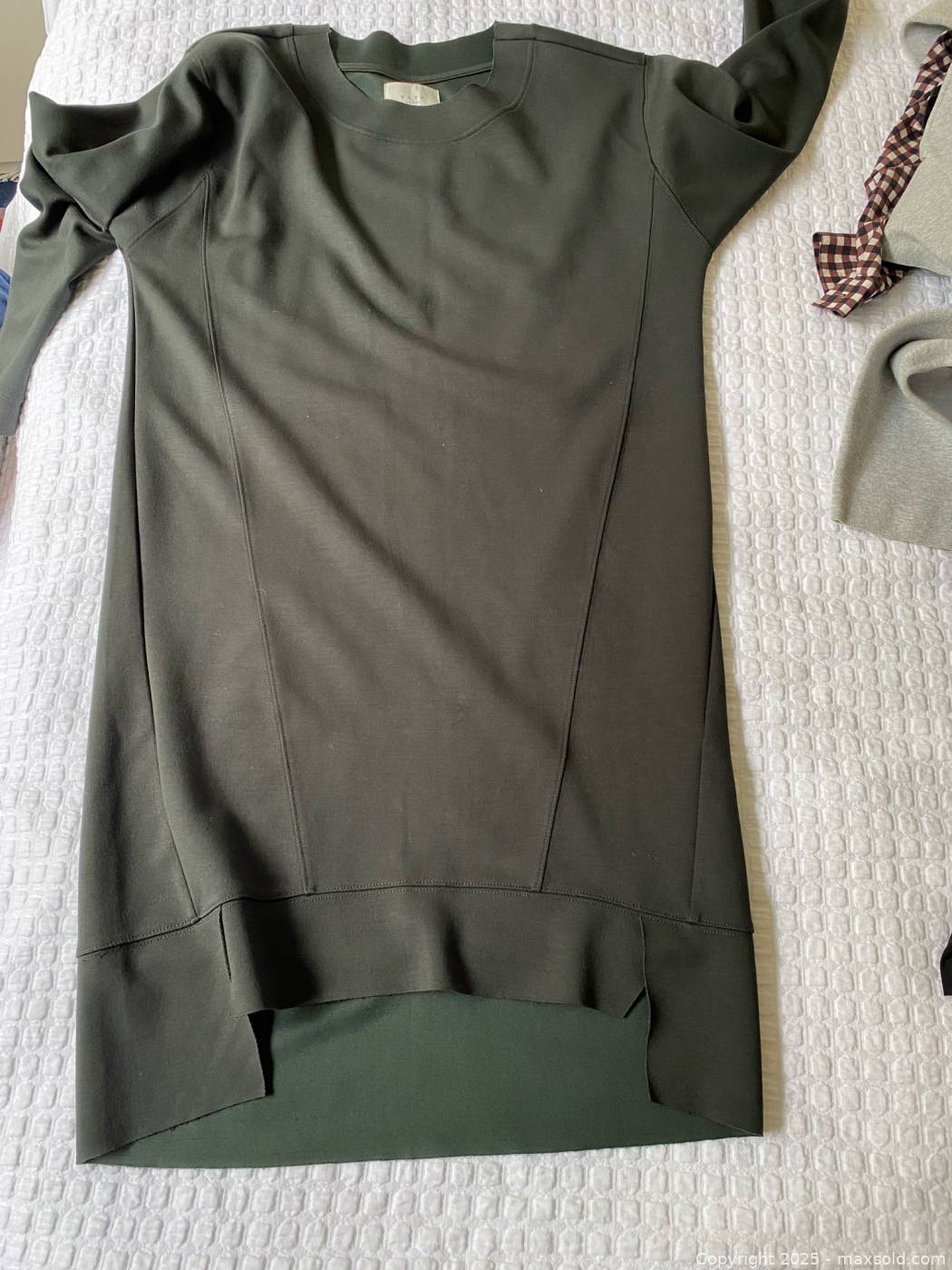 Sarah Pacini dress, YAYA dress, herringbone wool-blend jacket | Maxsold