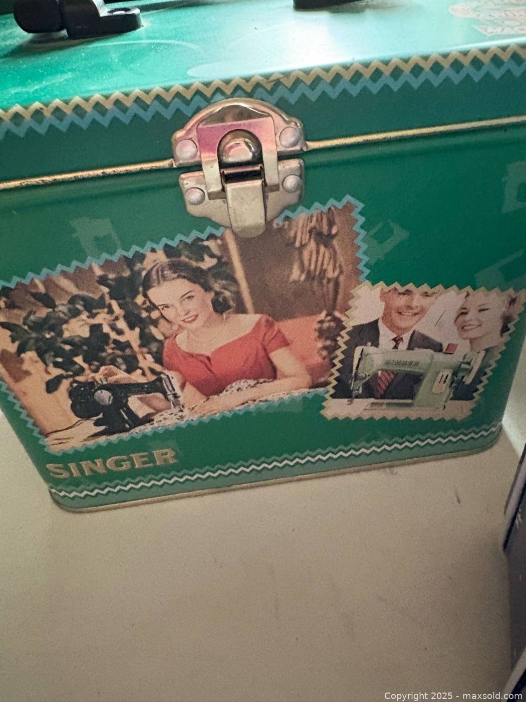 Decorative tin lunch boxes set of 3 | Maxsold