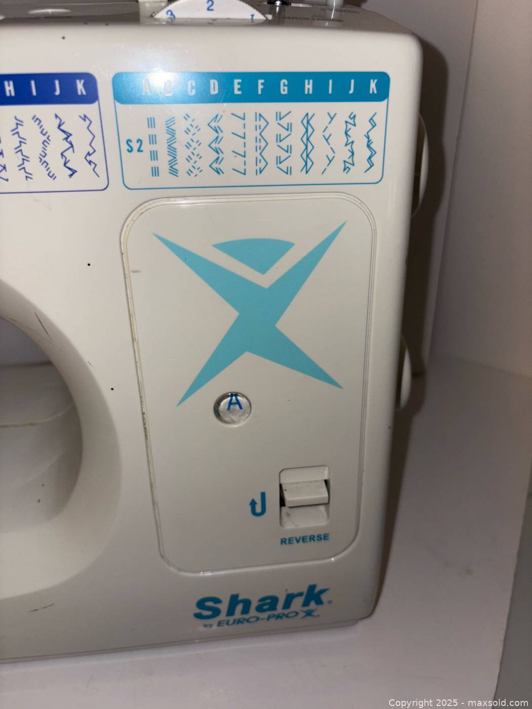 Shark Euro-Pro X portable sewing machine with accessories | Maxsold