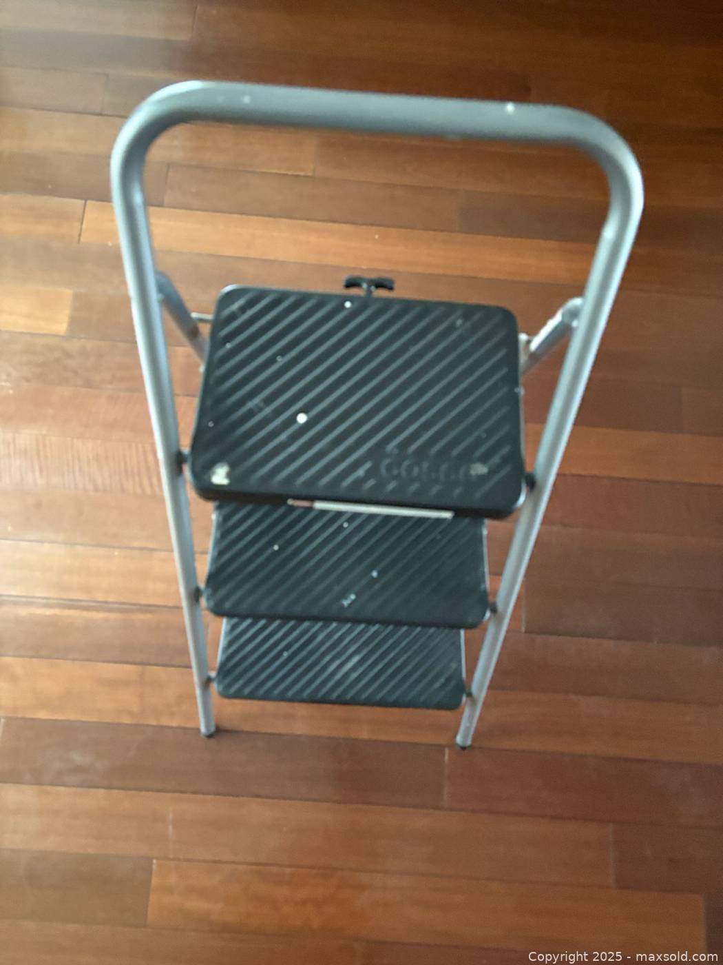 Cosco 3-Step Folding Step Ladder | Maxsold