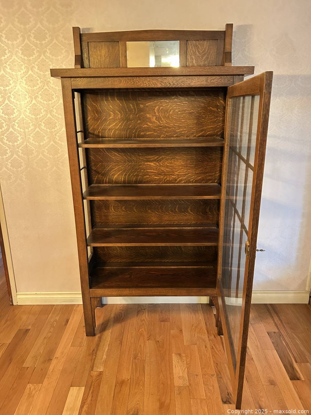 Arts & Crafts oak display cabinet | Maxsold