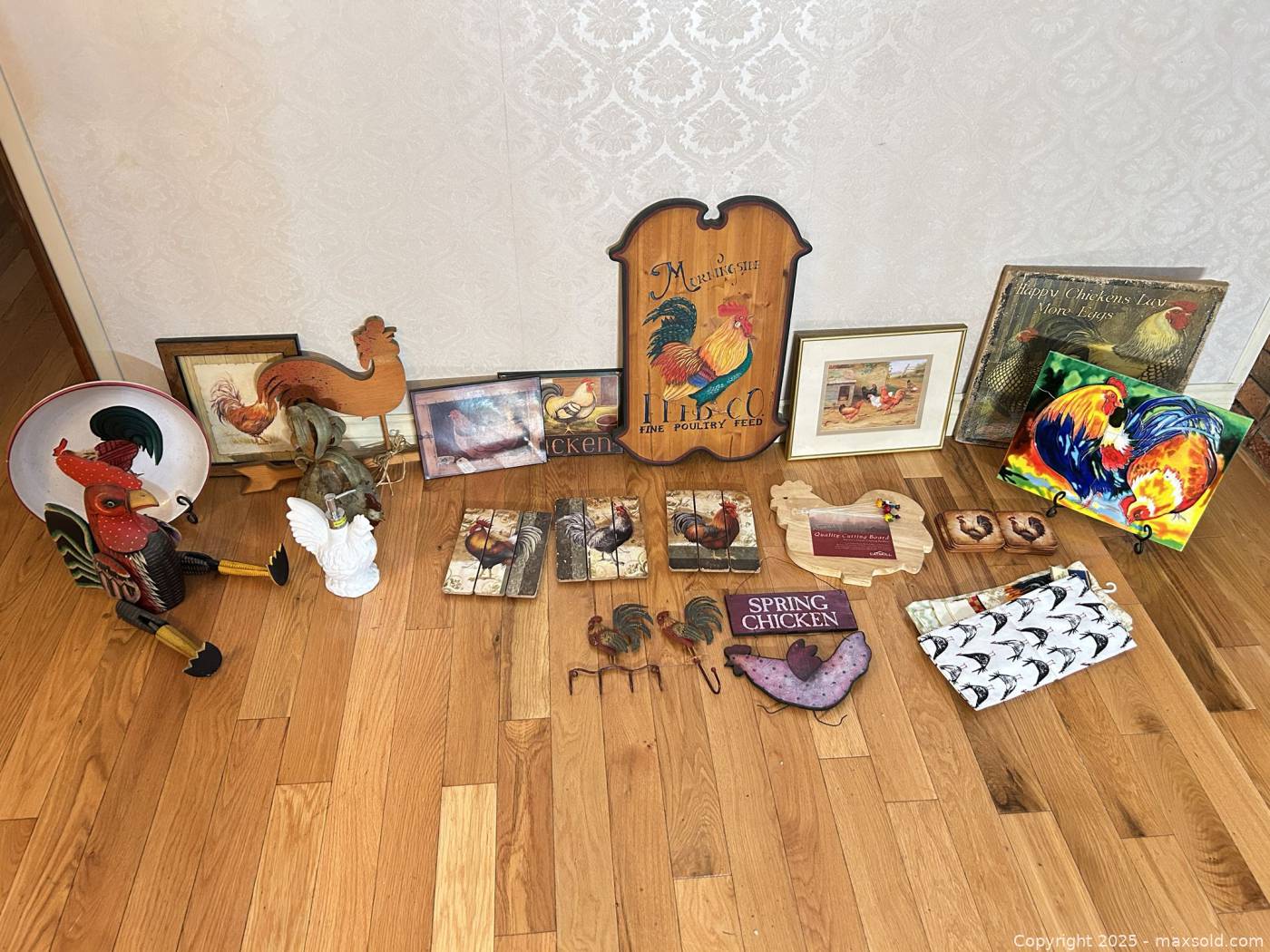 Assorted Chicken/Rooster Home Decor Lot | Maxsold