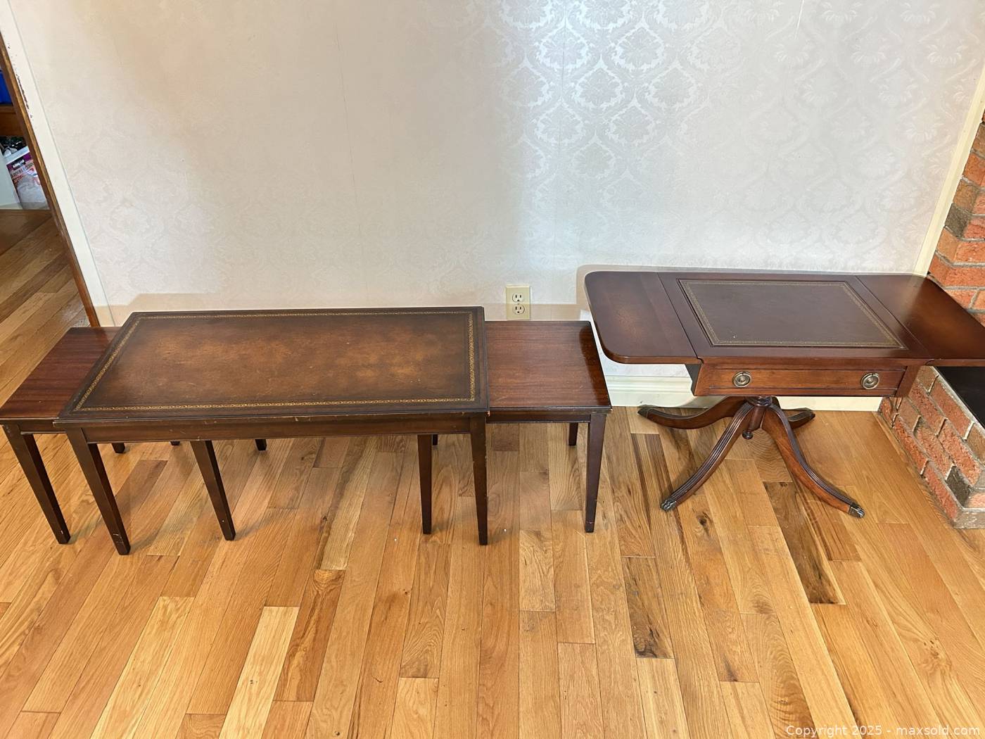 4-piece mahogany nesting tables and drop-leaf side table | Maxsold