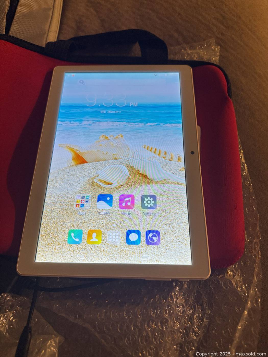 Android tablet T906 with case and charger | Maxsold