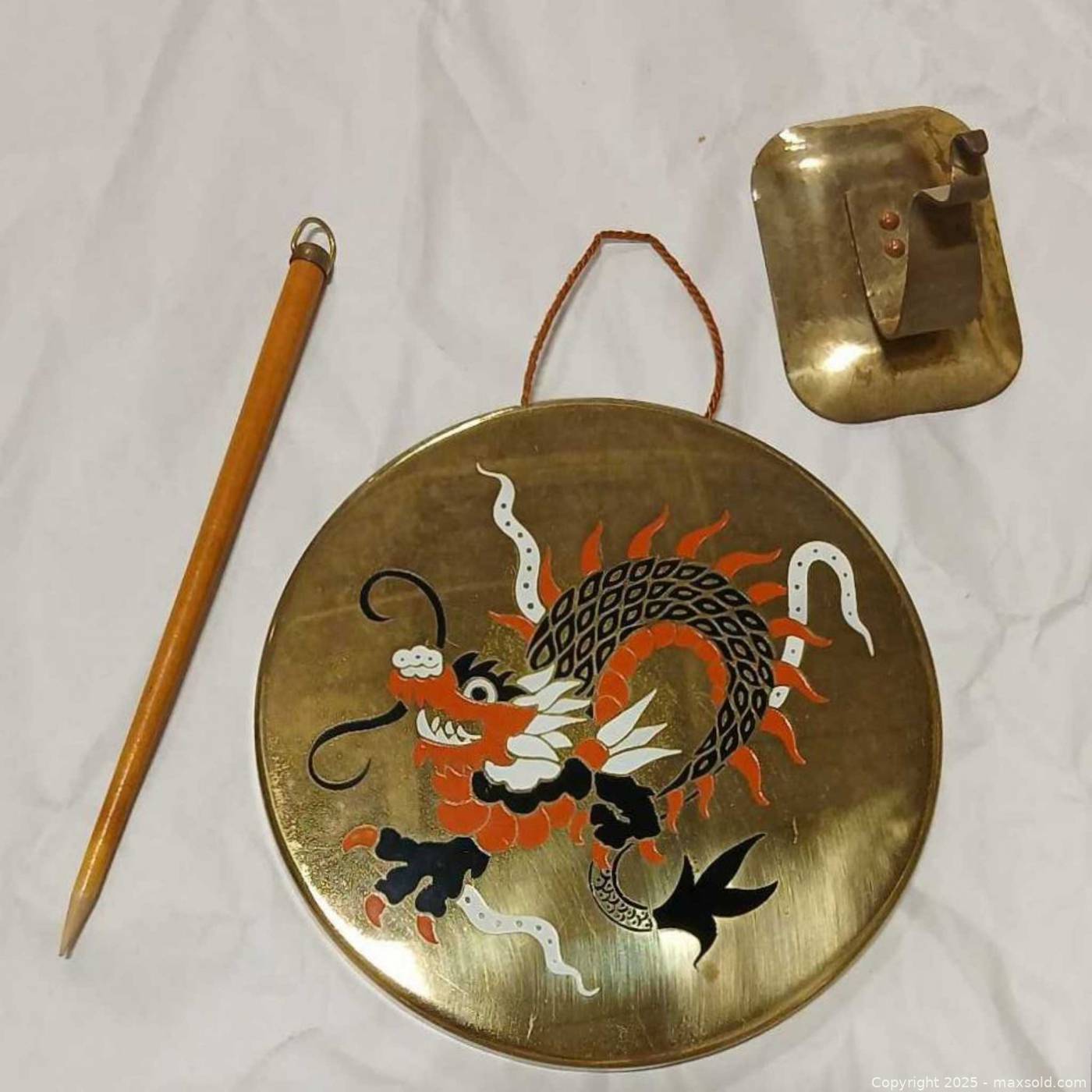 Brass tabletop gong with painted dragon | Maxsold