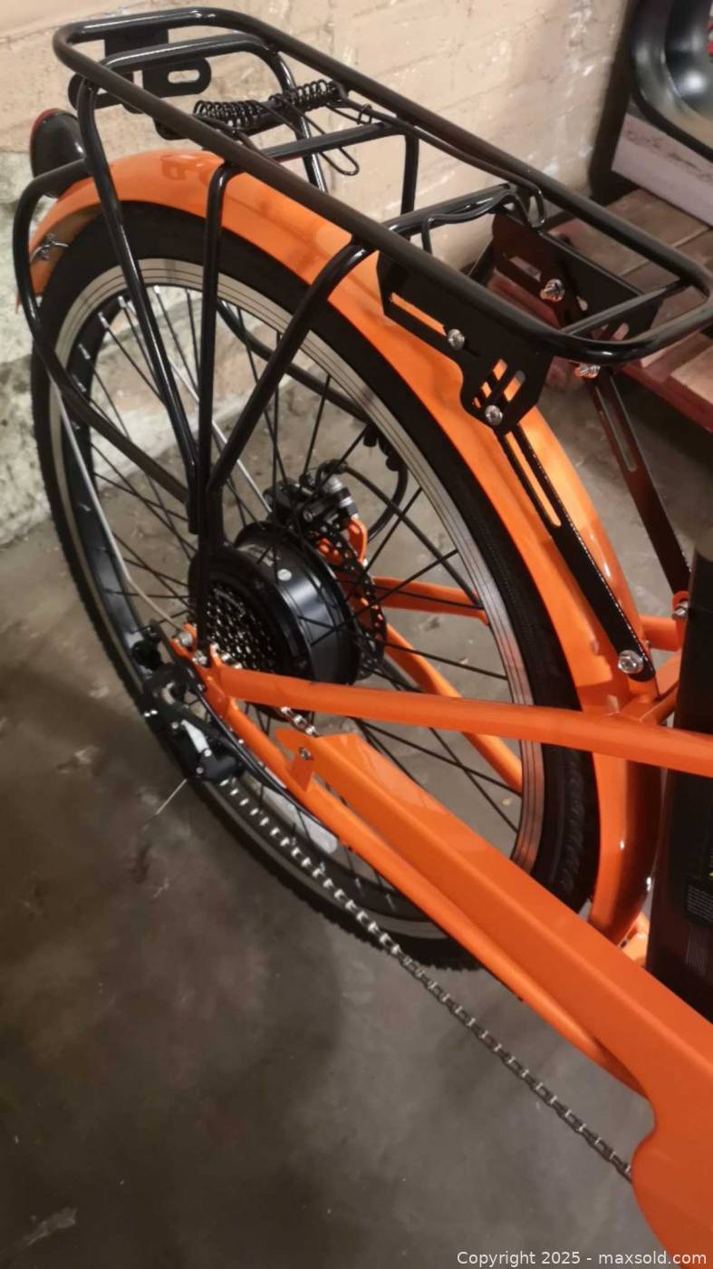 Daymak Paris V5 electric step-through bike | Maxsold