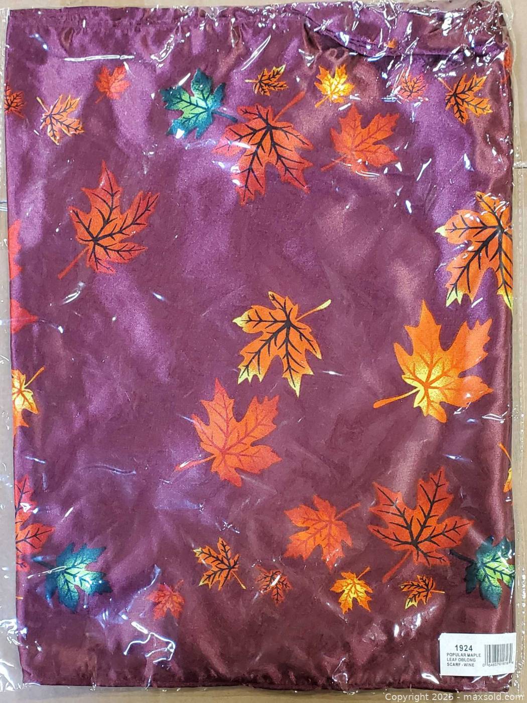 Oscardo Maple Leaf Oblong Scarf 14"x60" | Maxsold