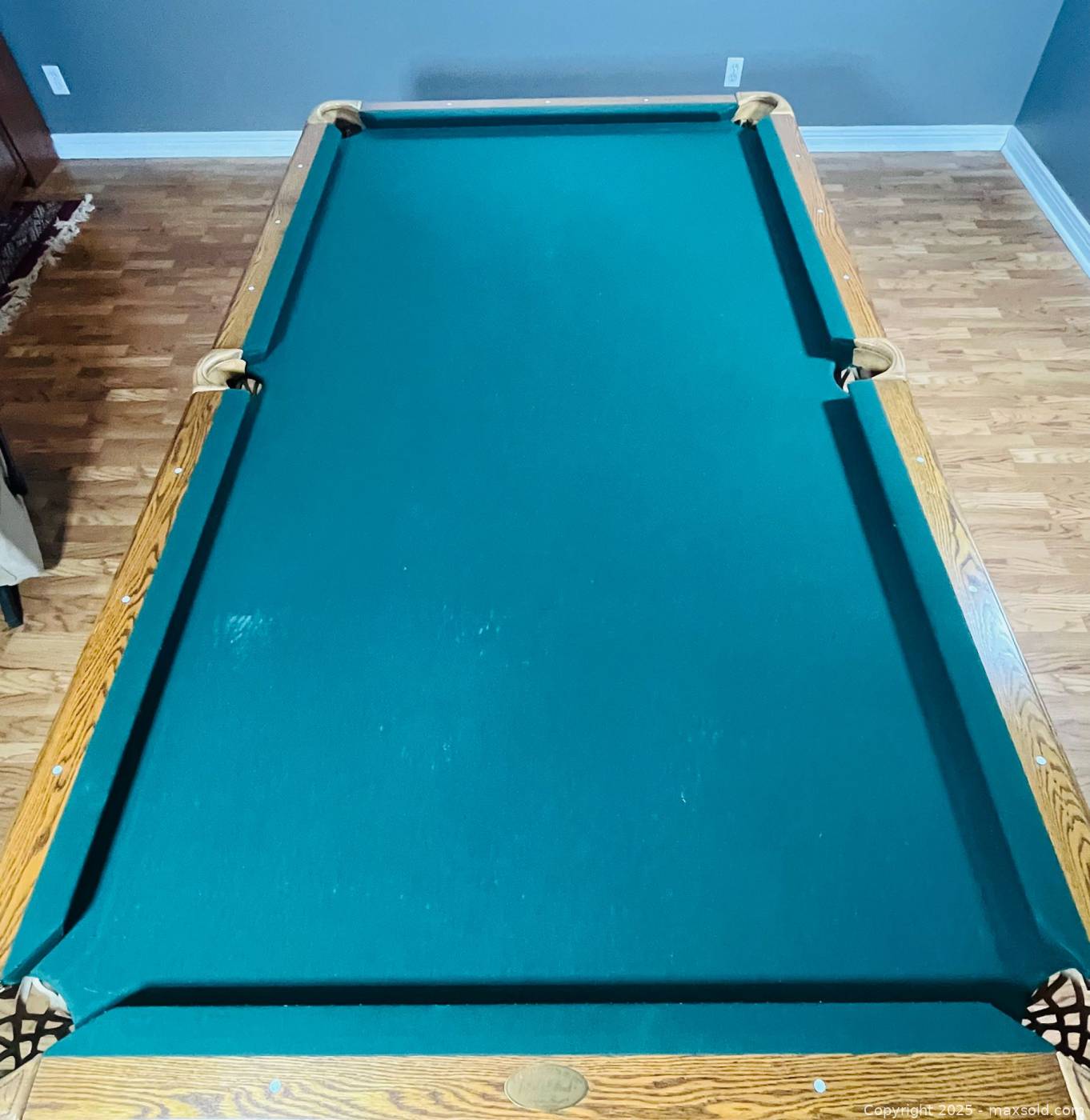 Olhausen oak slate pool table with accessories | Maxsold