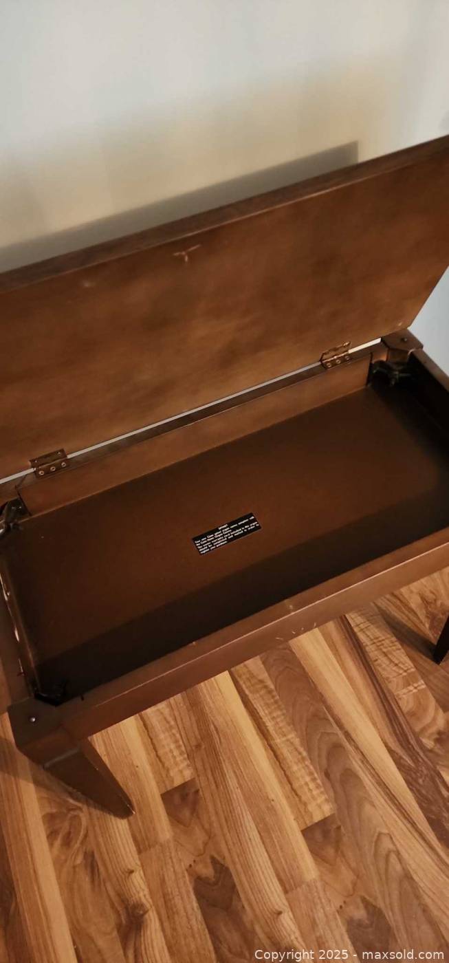 Vintage Conn organ storage bench | Maxsold