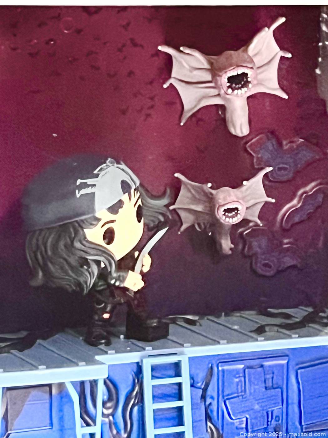 Funko Pop Stranger Things Dustin Eddie Demobats Deluxe Set #05 | Maxsold