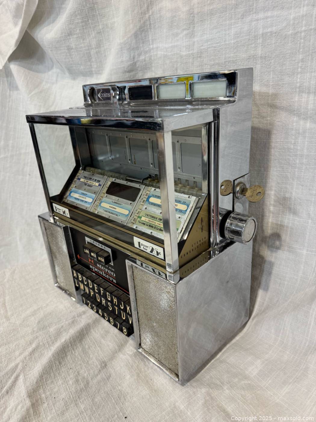 Seeburg SC1 Stereo Consolette Wallbox | Maxsold