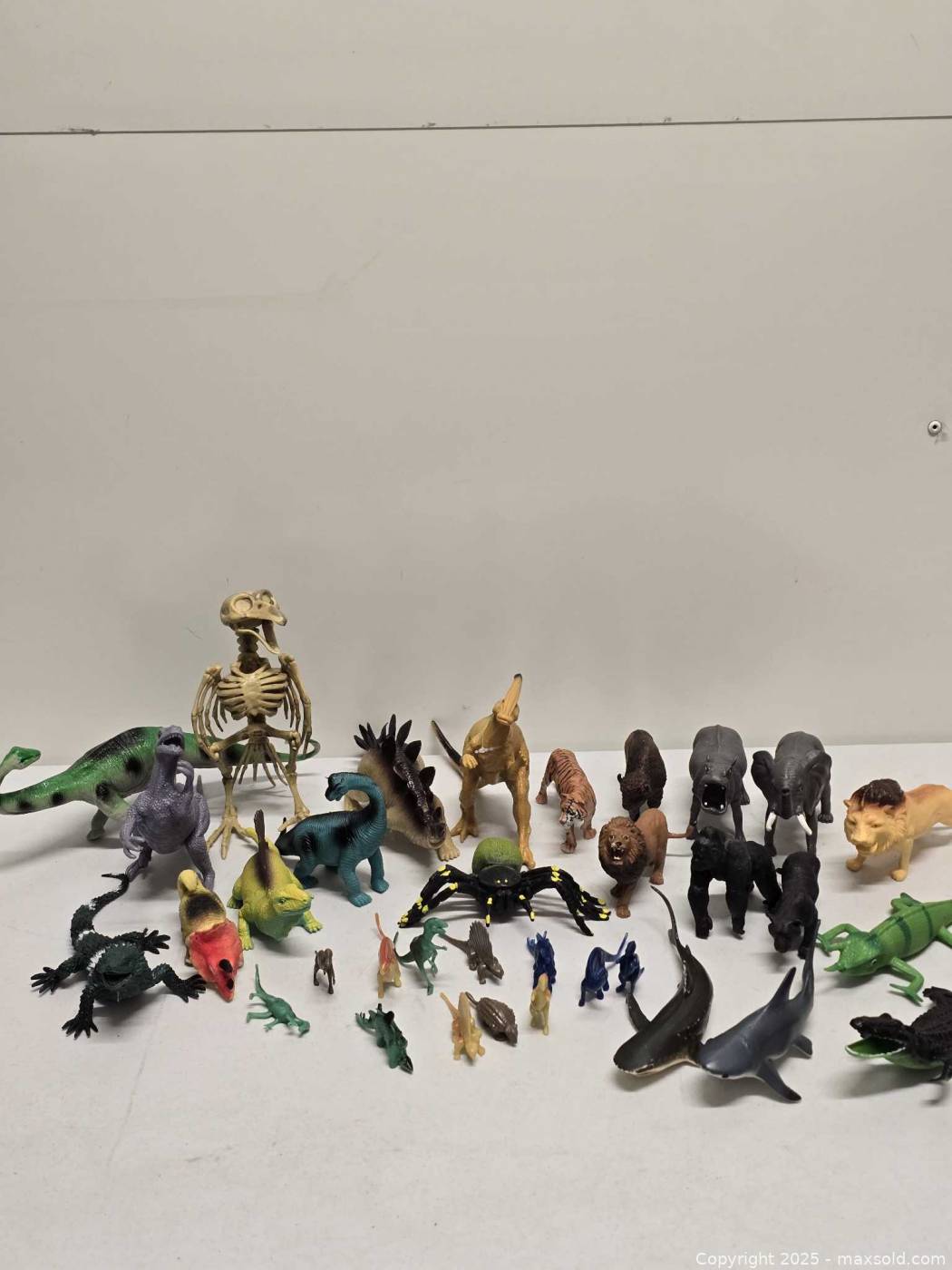 Mixed Plastic Dinosaur, Safari, Sea & Reptile Figures 30+ | Maxsold