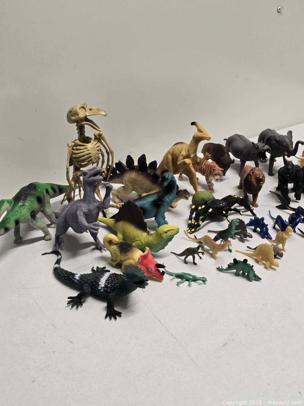 Mixed Plastic Dinosaur, Safari, Sea & Reptile Figures 30+ | Maxsold