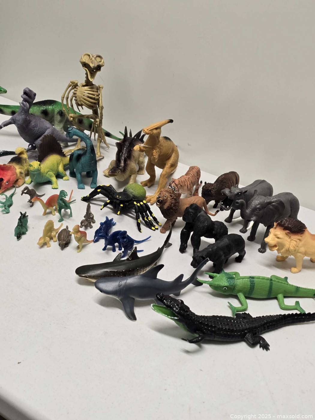Mixed Plastic Dinosaur, Safari, Sea & Reptile Figures 30+ | Maxsold