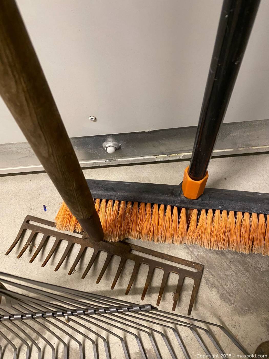 4-Piece Garden Tool Set: Garant Leaf Rake, Steel Rake, Push Broom, Hoe | Maxsold