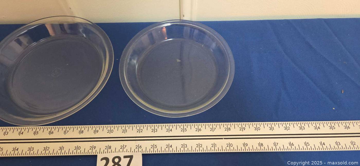 Pyrex clear glass pie plates and cake plate | Maxsold