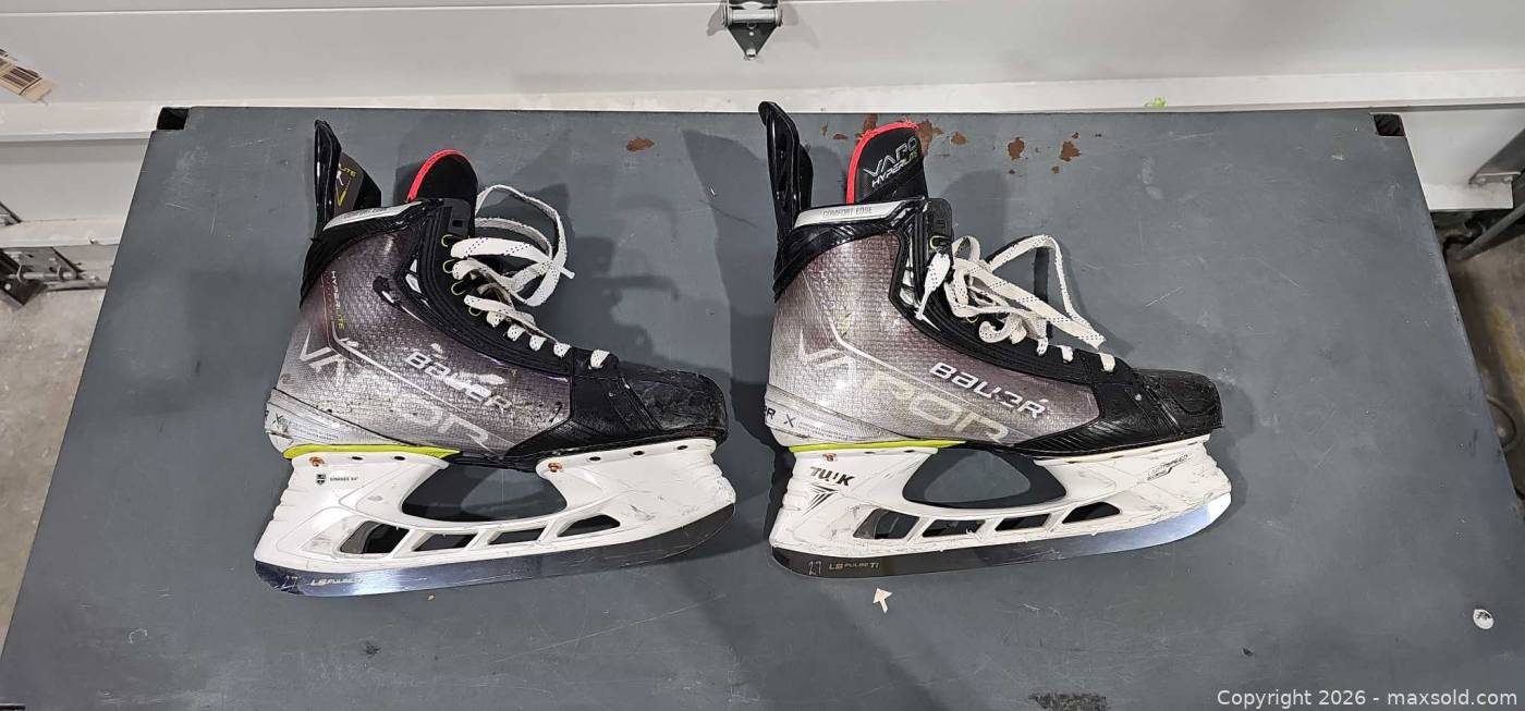 Bauer Vapor Hyperlite ice hockey skates 11.5 | Maxsold