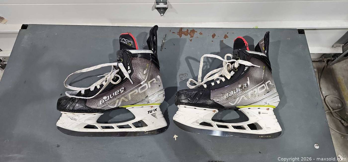 Bauer Vapor Hyperlite ice hockey skates 11.5 | Maxsold