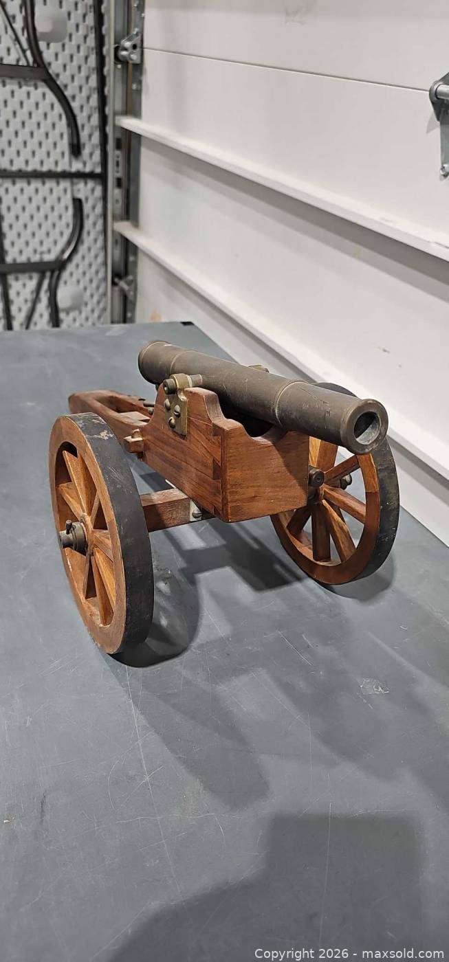 Vintage reproduction tabletop wood carriage cannon | Maxsold