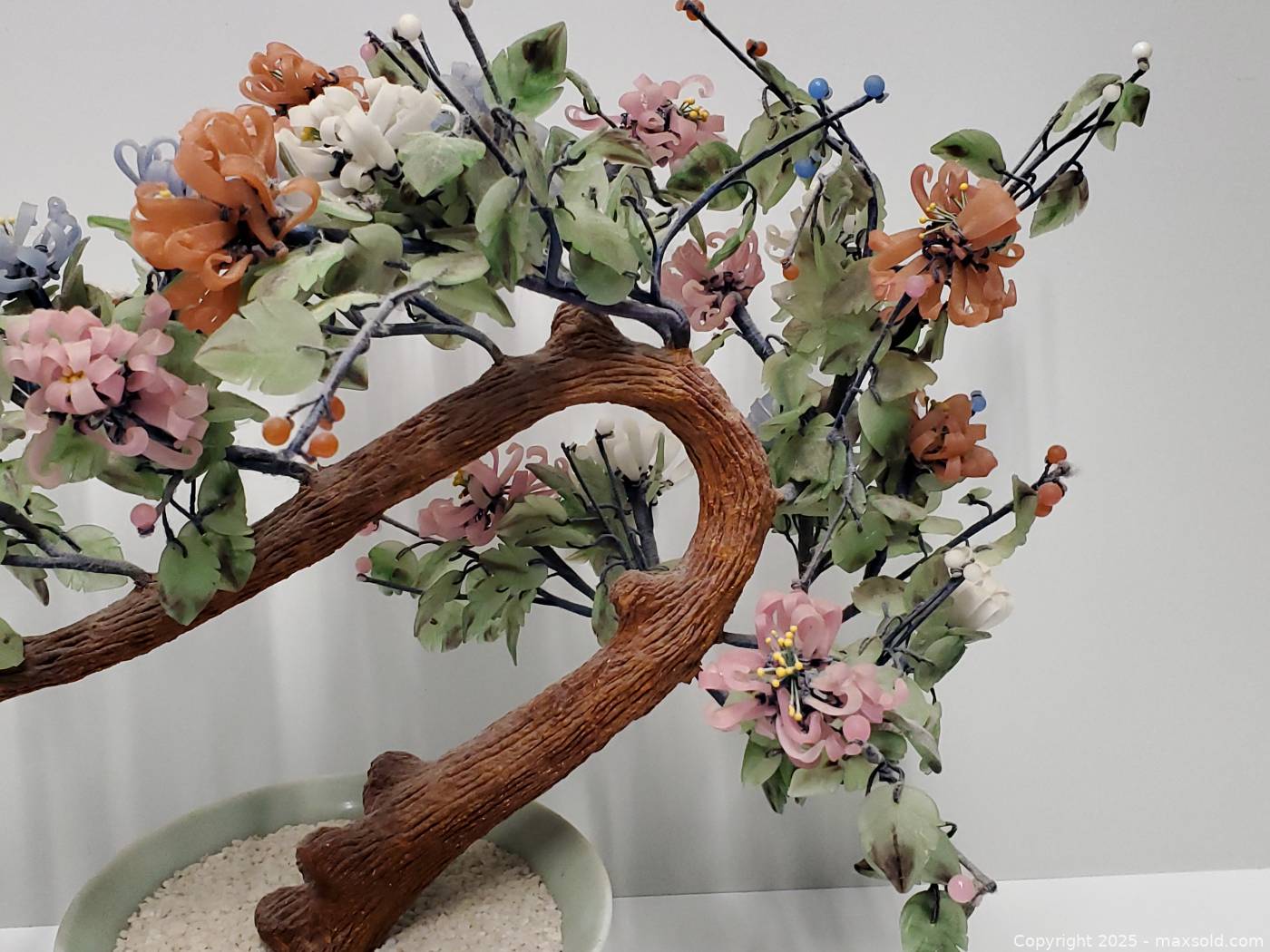 Chinese glass jade stone bonsai tree sculpture | Maxsold