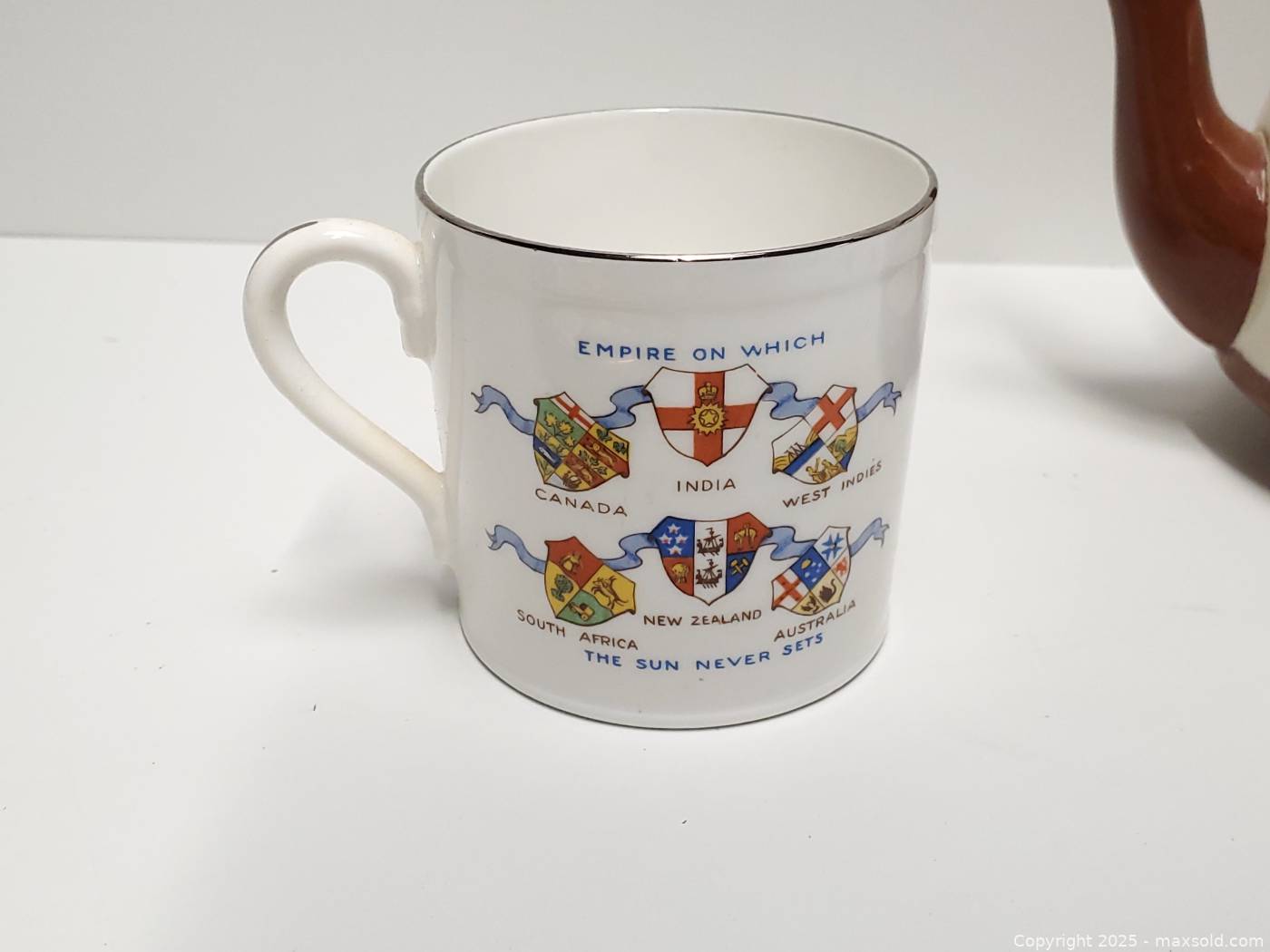 Royal Family Commemorative Ceramics & Tin | Maxsold