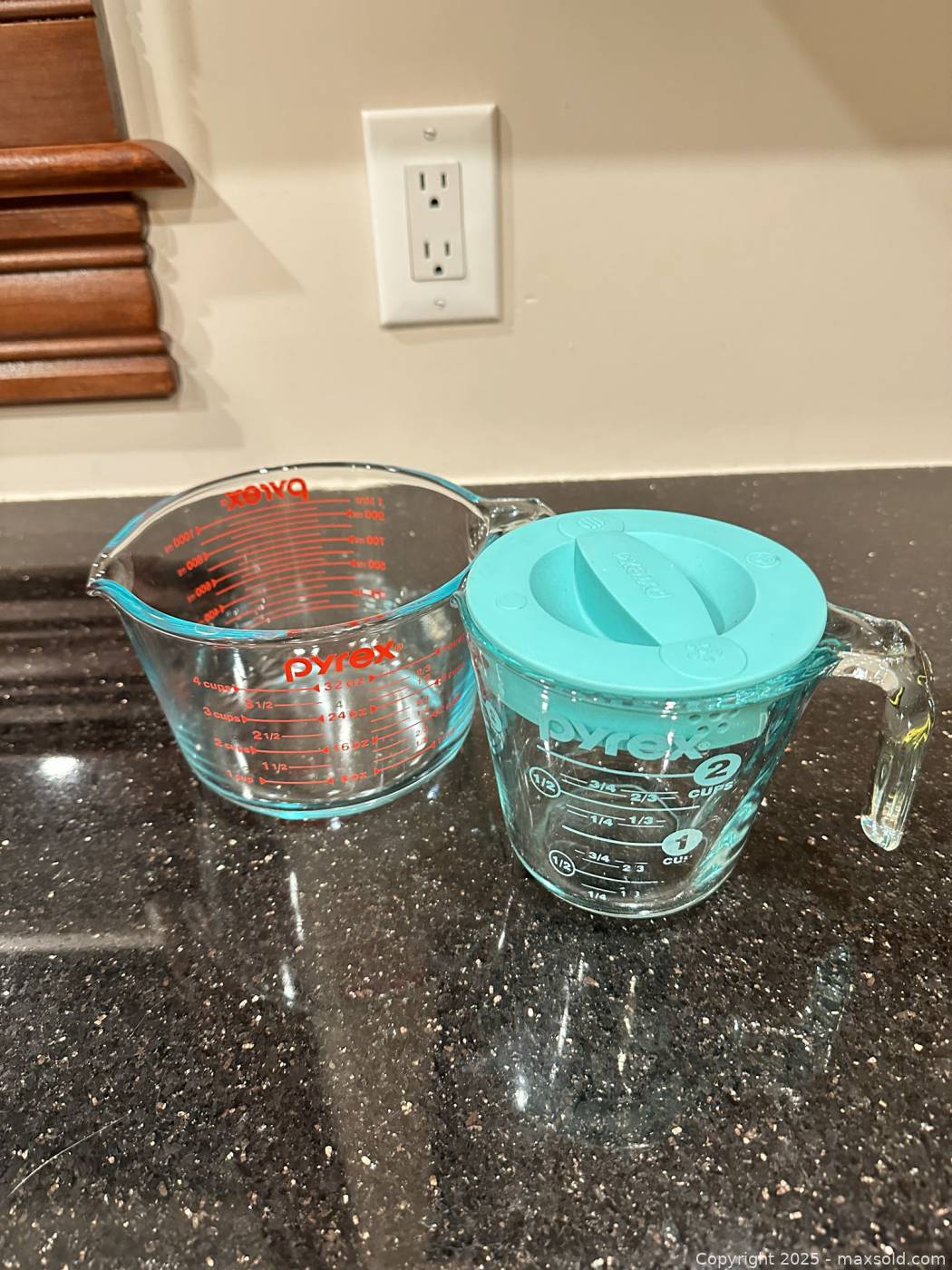 Pyrex Glass Measuring Cups, 2-Cup With Lid & 4-Cup | Maxsold