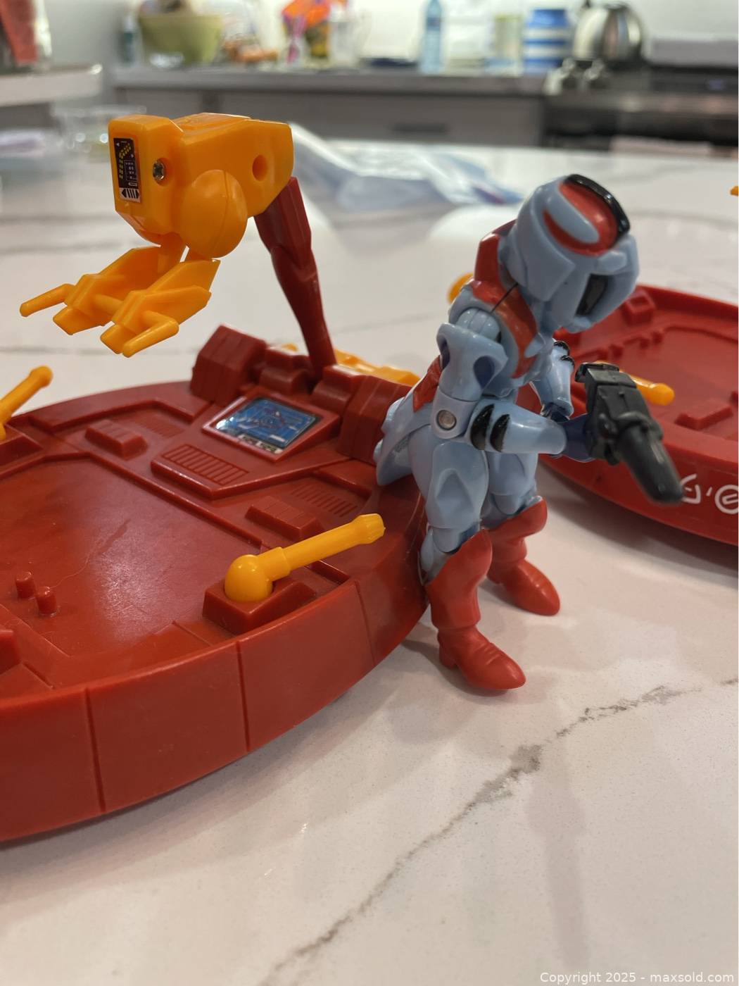 Two 1985 Matchbox Robotech Bioroid Hover Sleds With Bioroid Terminator ...