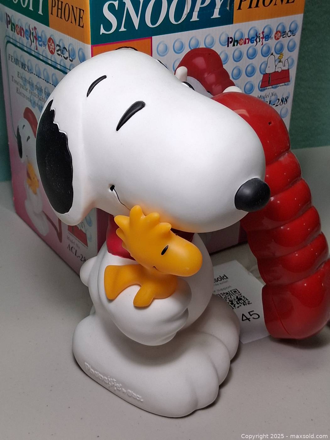 Snoopy Peanuts ACL-288 corded novelty telephone | Maxsold