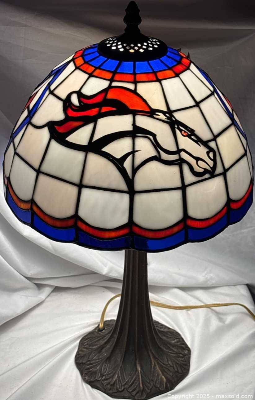 Denver Broncos stained glass table lamp | Maxsold
