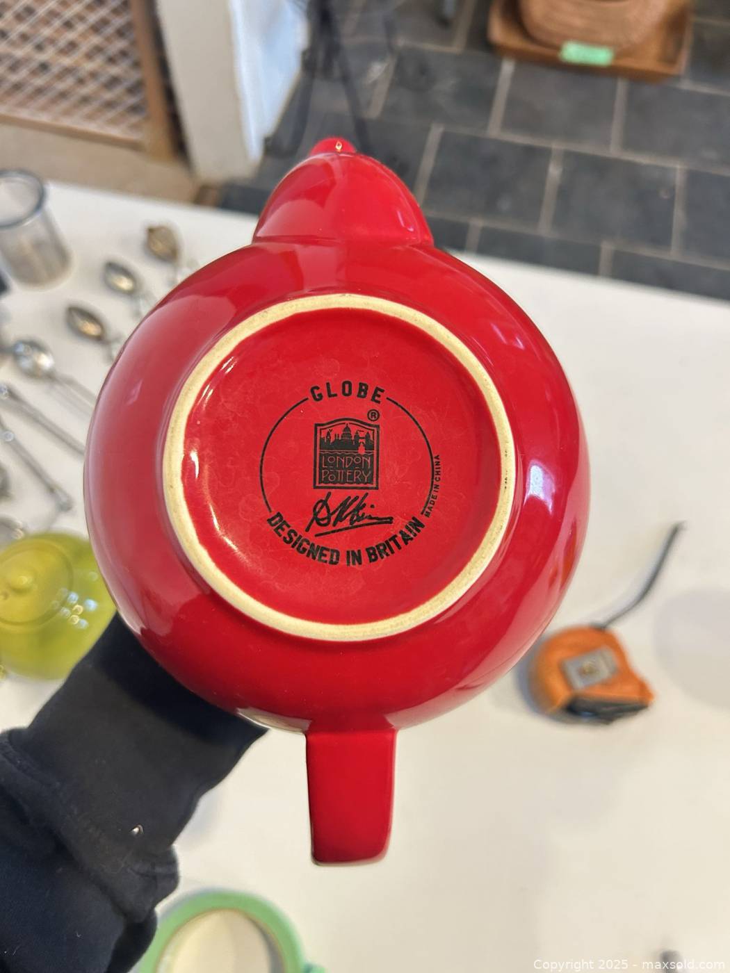 3 teapots with stainless steel infusers | Maxsold