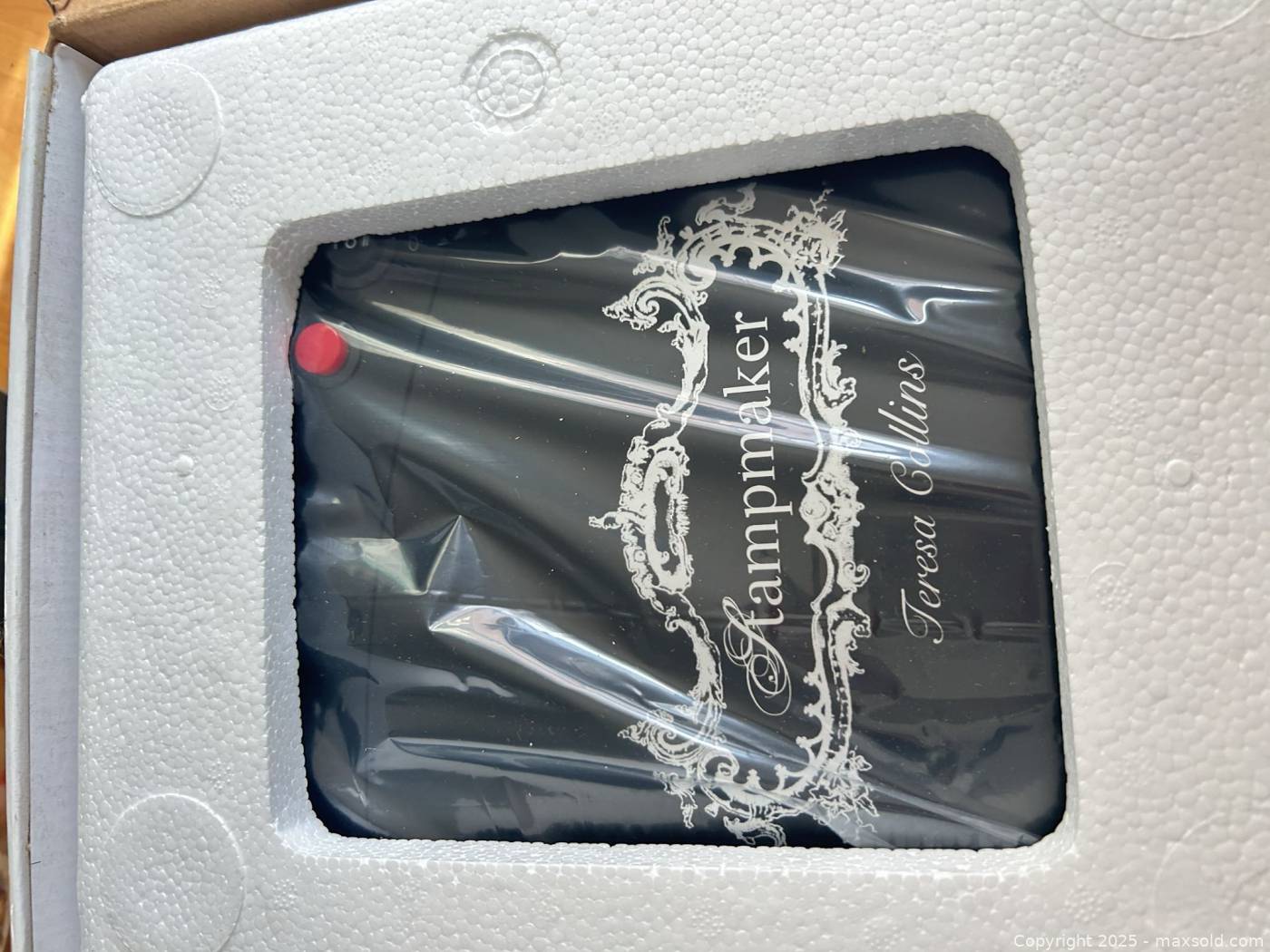 Teresa Collins Stampmaker UV stamp and embossing kit | Maxsold