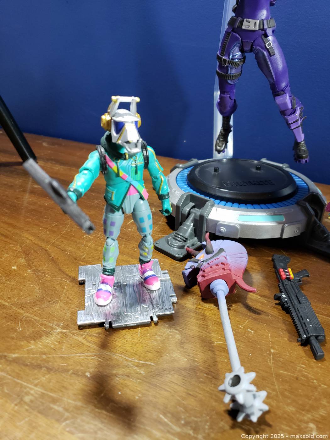 Fortnite figures Brite Bomber, Drift, Raven with glider and weapons ...