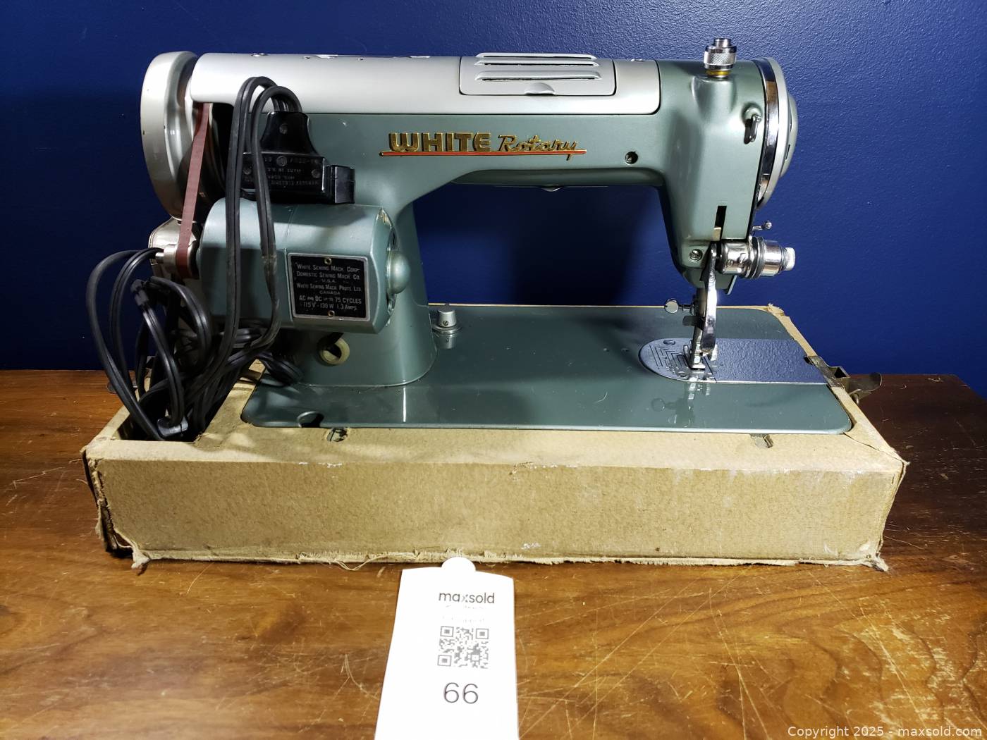 White Rotary electric sewing machine | Maxsold