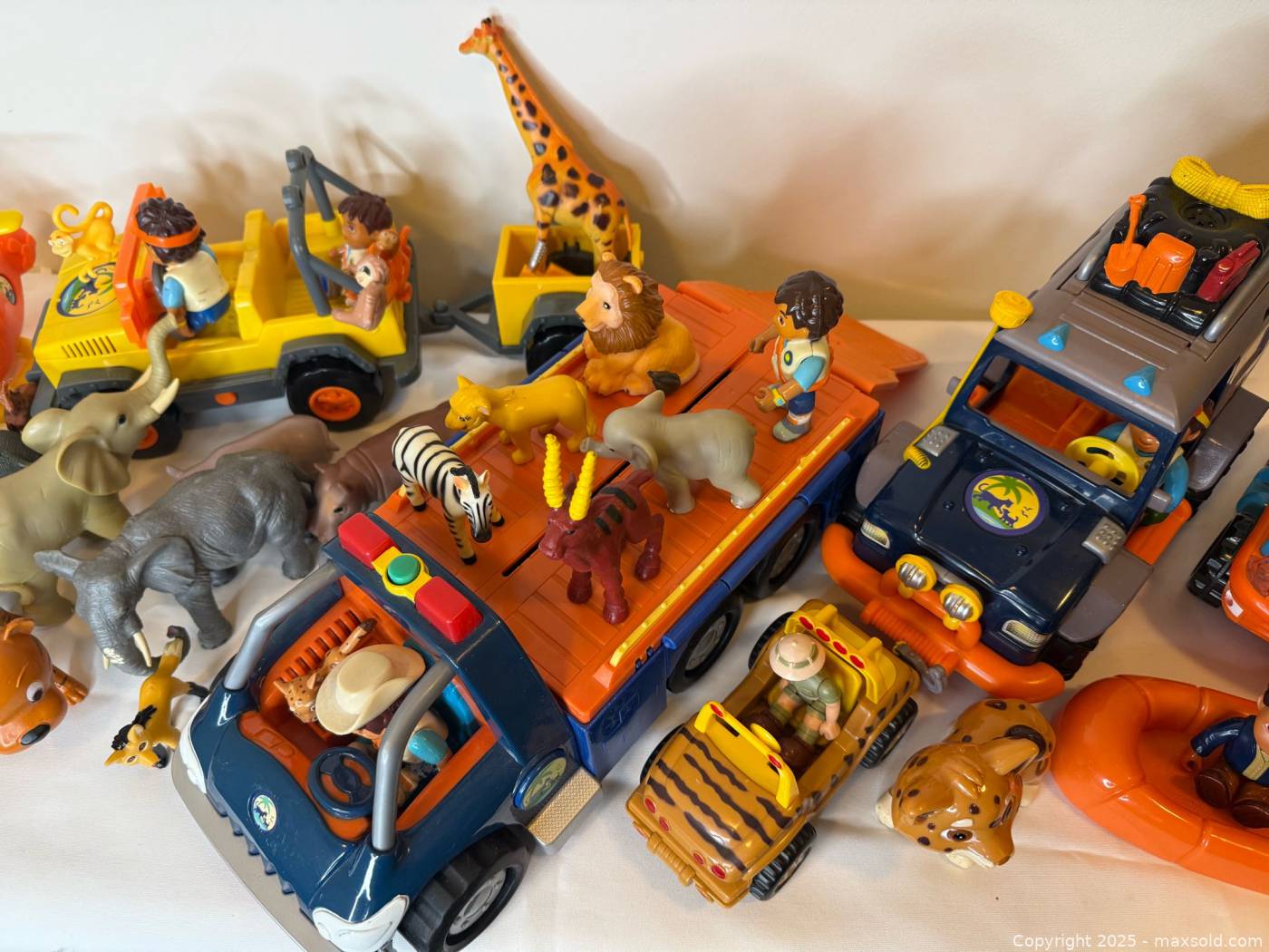 Fisher-Price Go Diego Go! safari vehicles, figures, animals | Maxsold