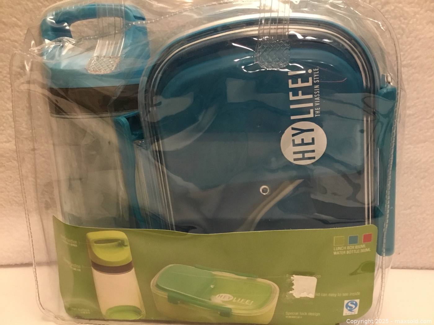 Lunch box and water bottle set | Maxsold