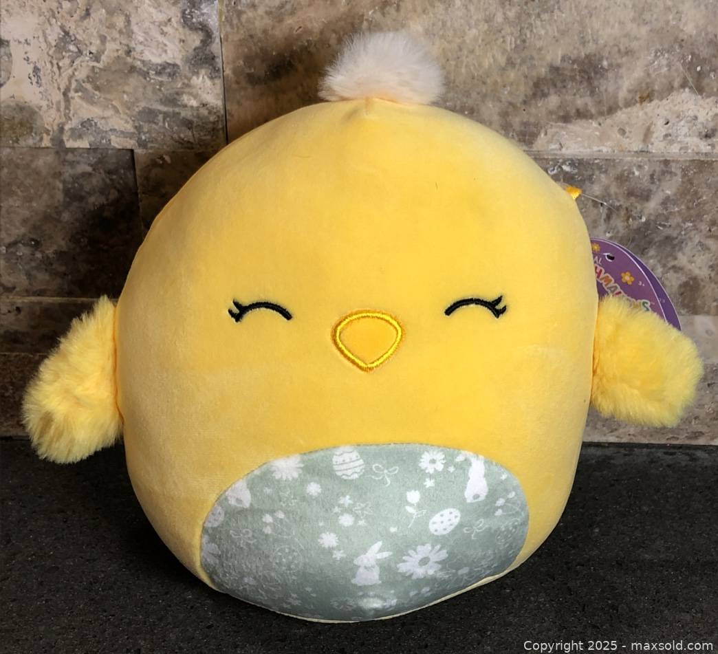 Squishmallows Aimee Chick Plush | Maxsold