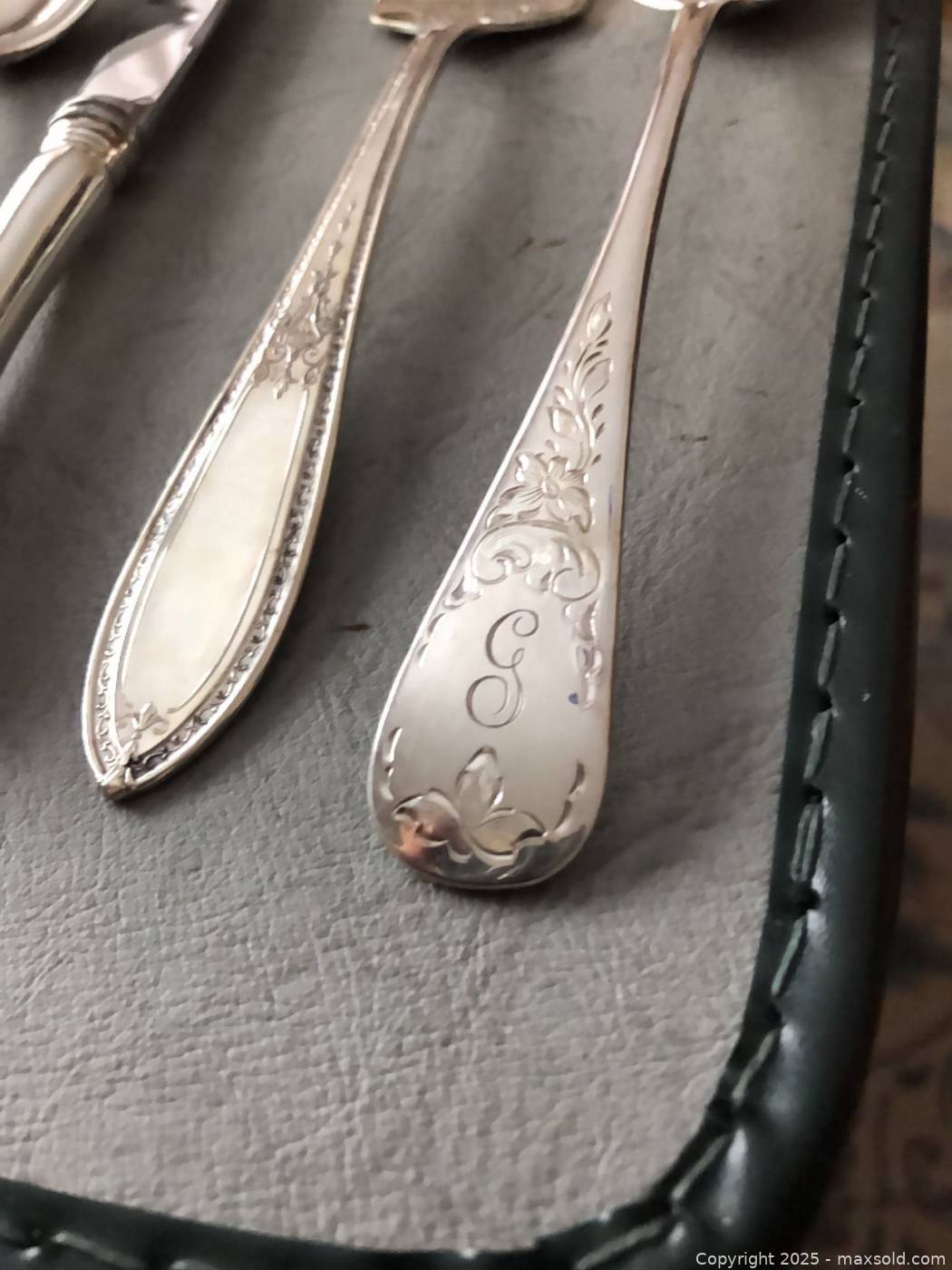Birks Regency silver-plated flatware set | Maxsold