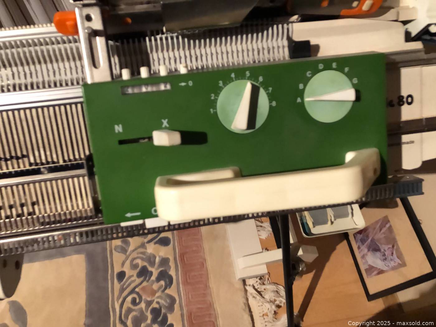 Passap Duomatic 80 knitting machine | Maxsold