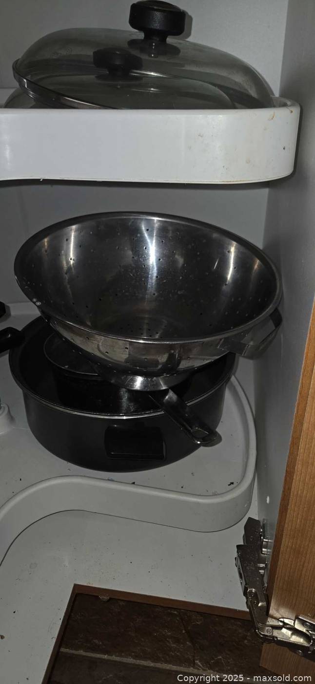 Presto pressure cooker pots lids steamer regulator manual | Maxsold